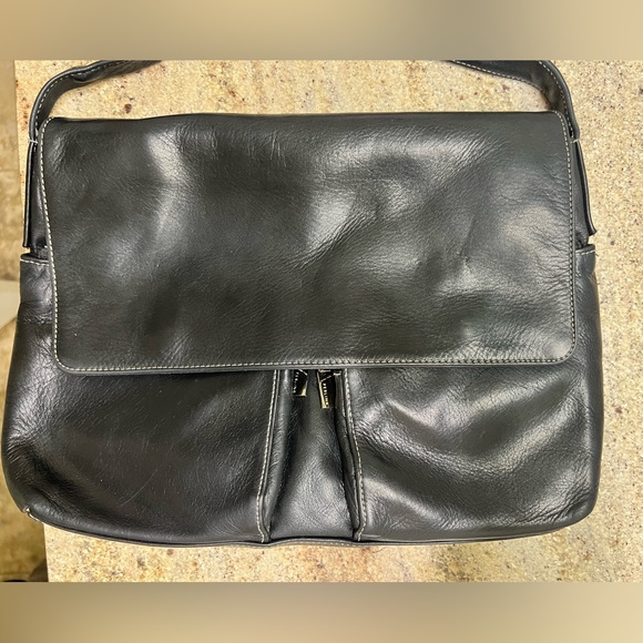 Perlina | Bags | Perlina Purse Black Leather Cross Body Shoulder Bag ...
